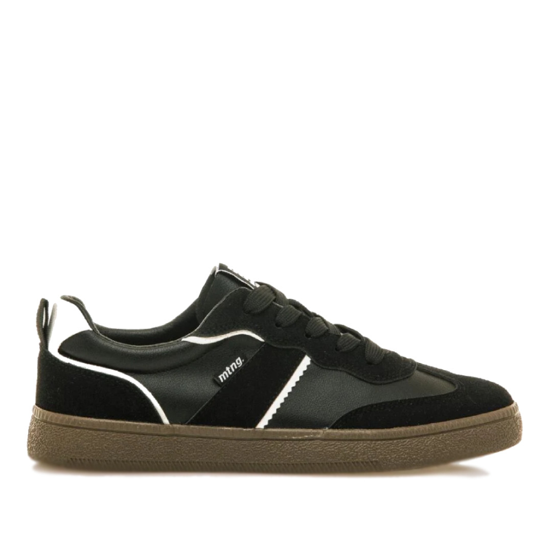 Zapatillas Urban Roy Negras Con Cordones Al Tono Y Detalles Blancos ...